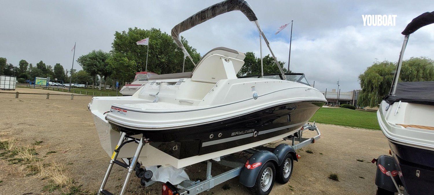 Vente Bayliner VR5 OB neuf - Bateau à Moteur Bow Rider à Lusigny Sur ...