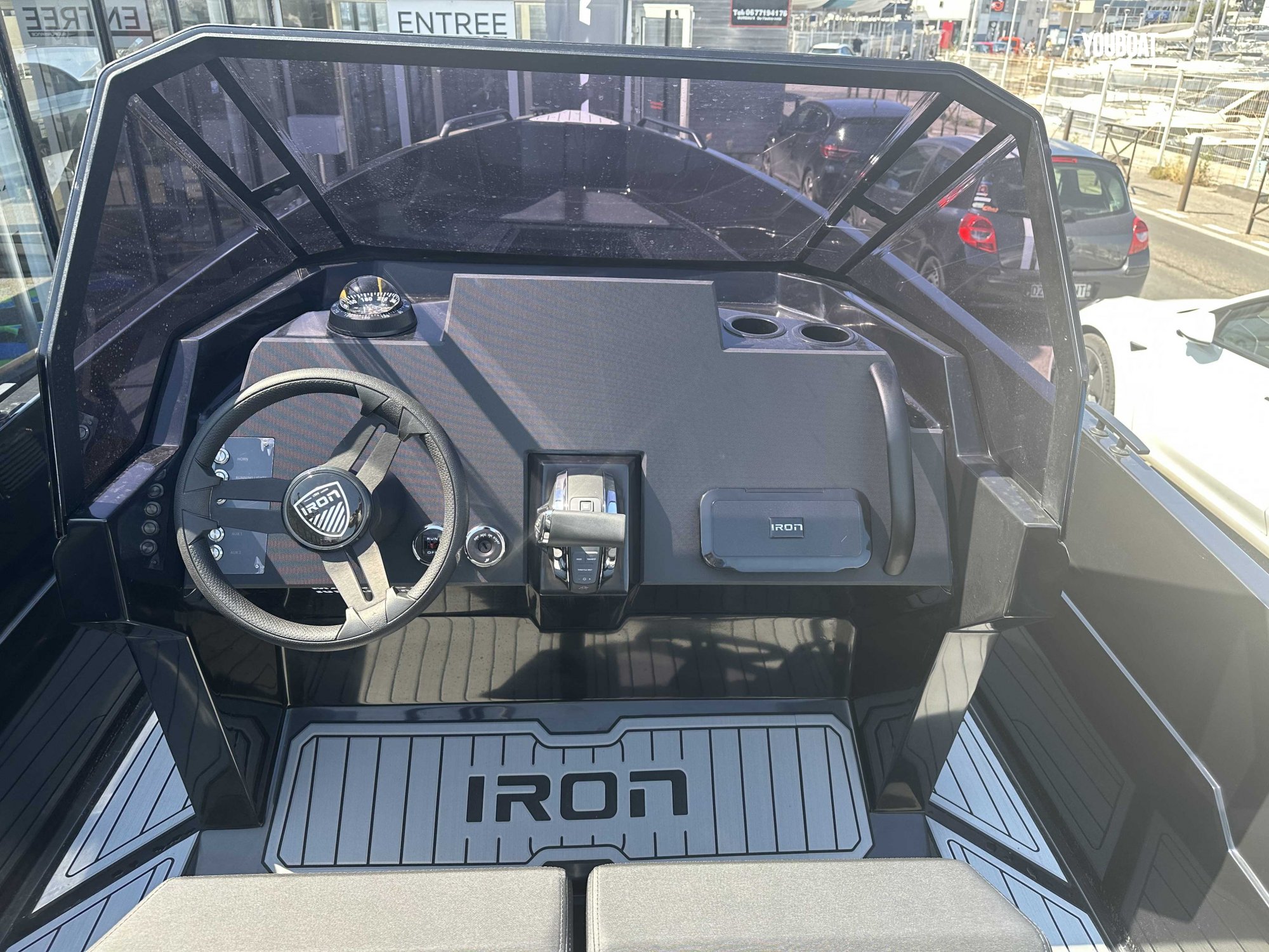 Vente Iron Boats 827 neuf - Bateau à Moteur Coque Open à POINTE ROUGE ...