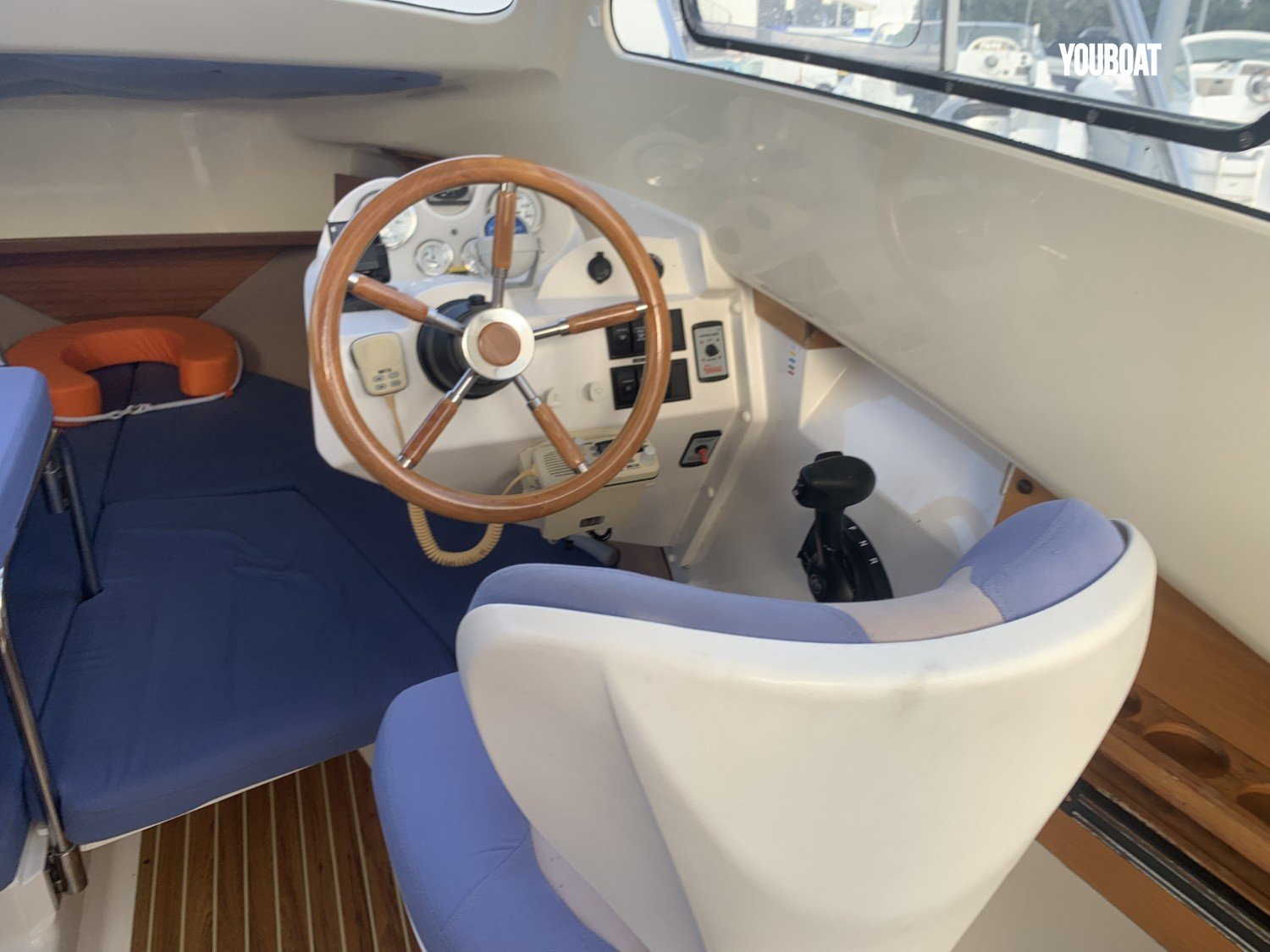 Vente Quicksilver Activ 640 Weekend occasion - Bateau à Moteur avec ...