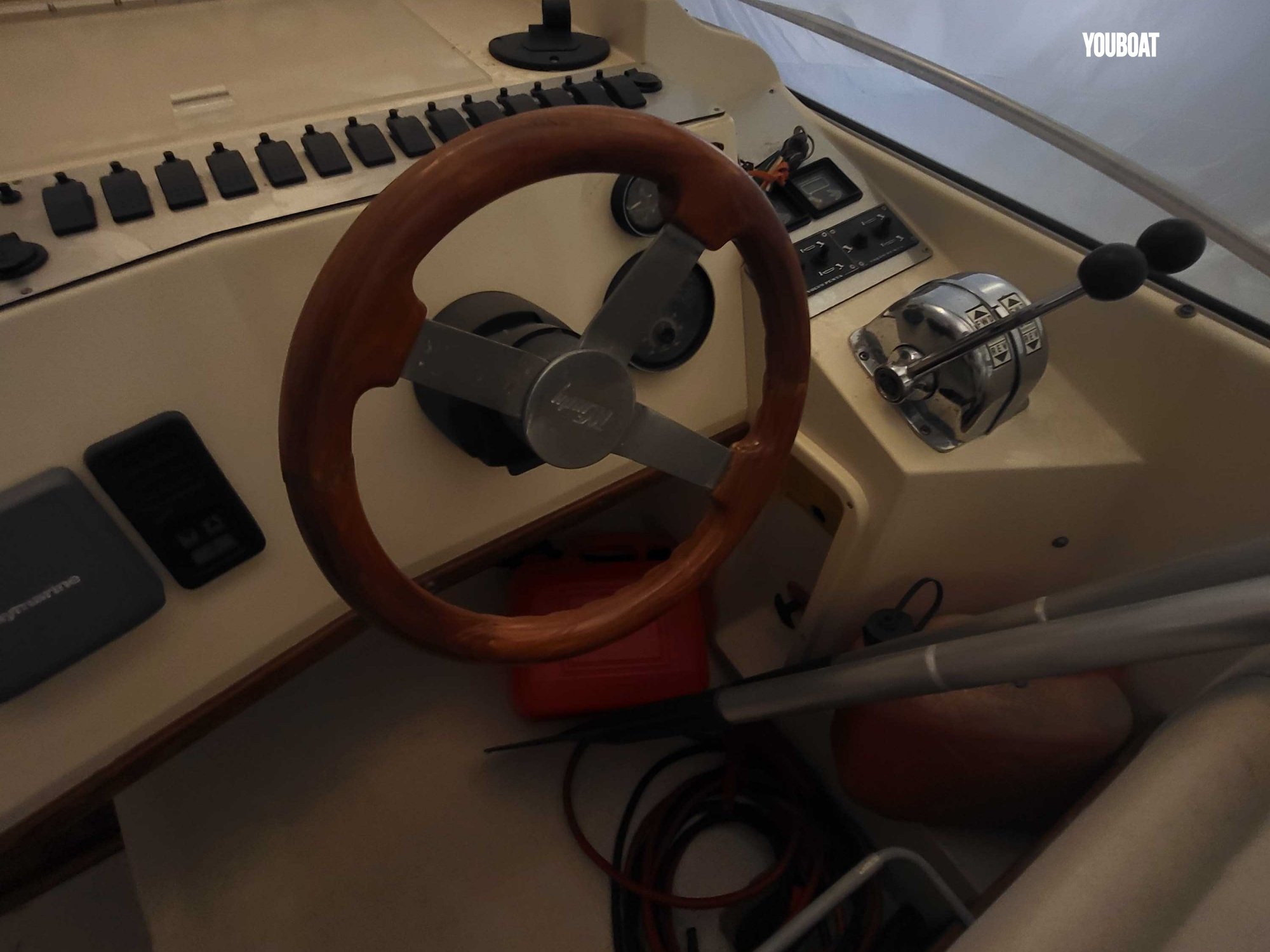 Vente Windy 9000 occasion - Bateau à Moteur avec Cabine en Alpes ...