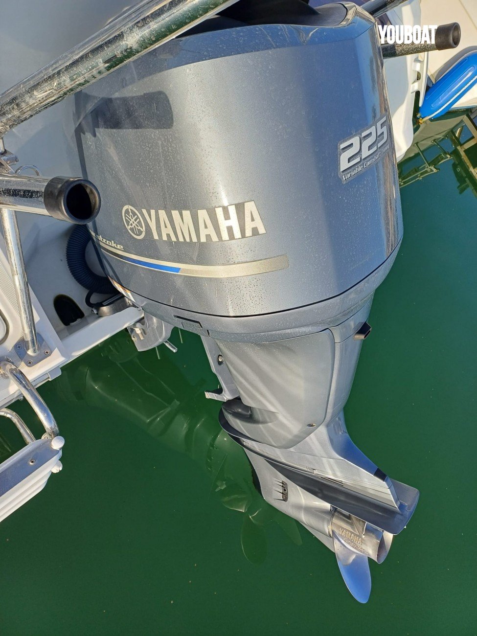 Vente Yamaha F225 occasion - Moteur de Bateau Hors-Bord en Hérault ...
